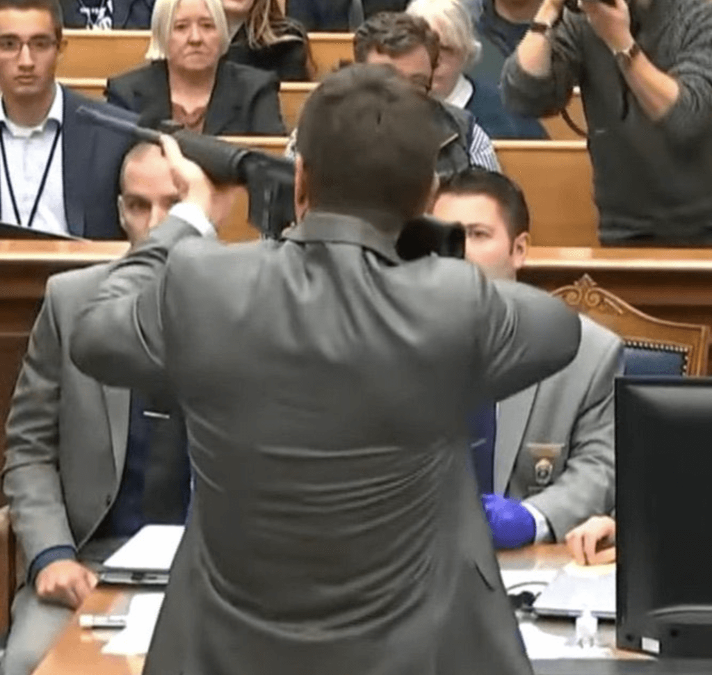 WHOA: Rittenhouse Prosecutor Thomas Binger Aims AR-15 at People in ...