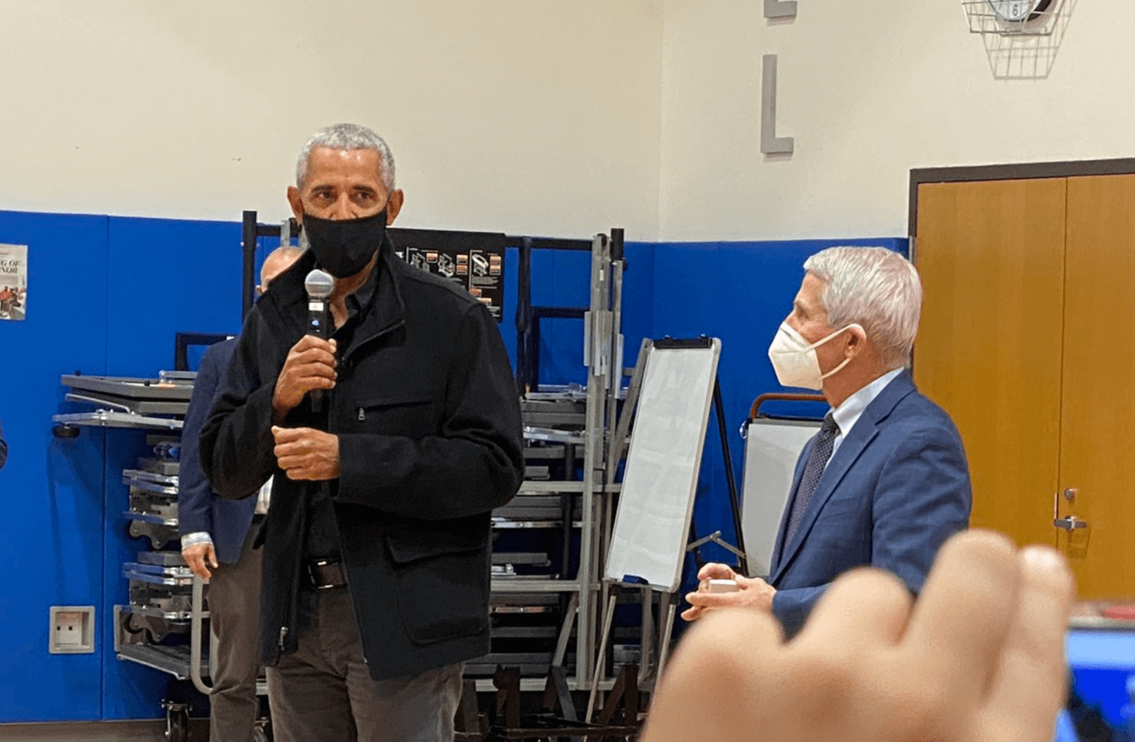 Barack Obama and Anthony Fauci Surprise Children at School to Promote ...