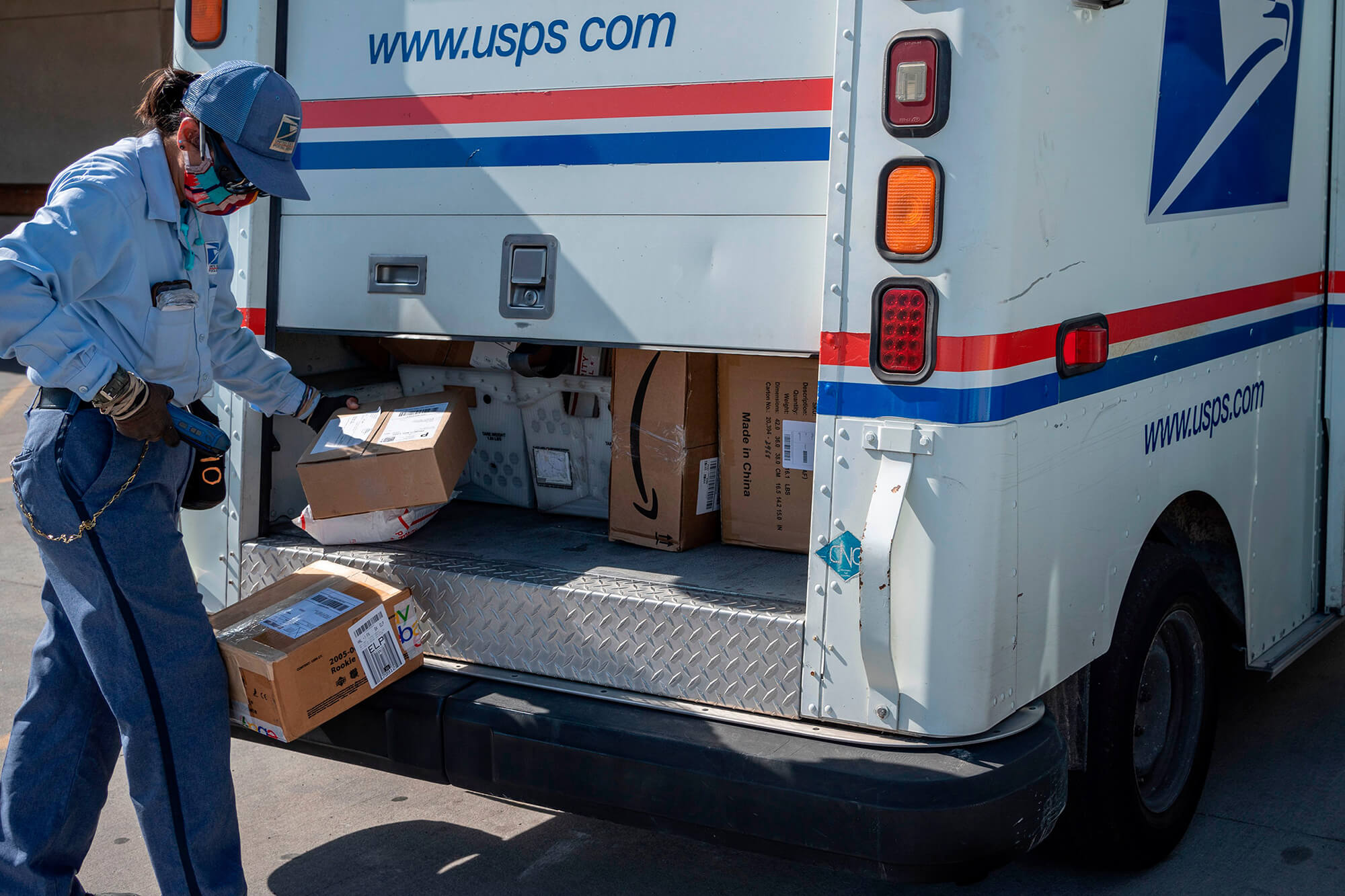 USPS seeks temporary relief from the Biden admin's vaccine or test ...
