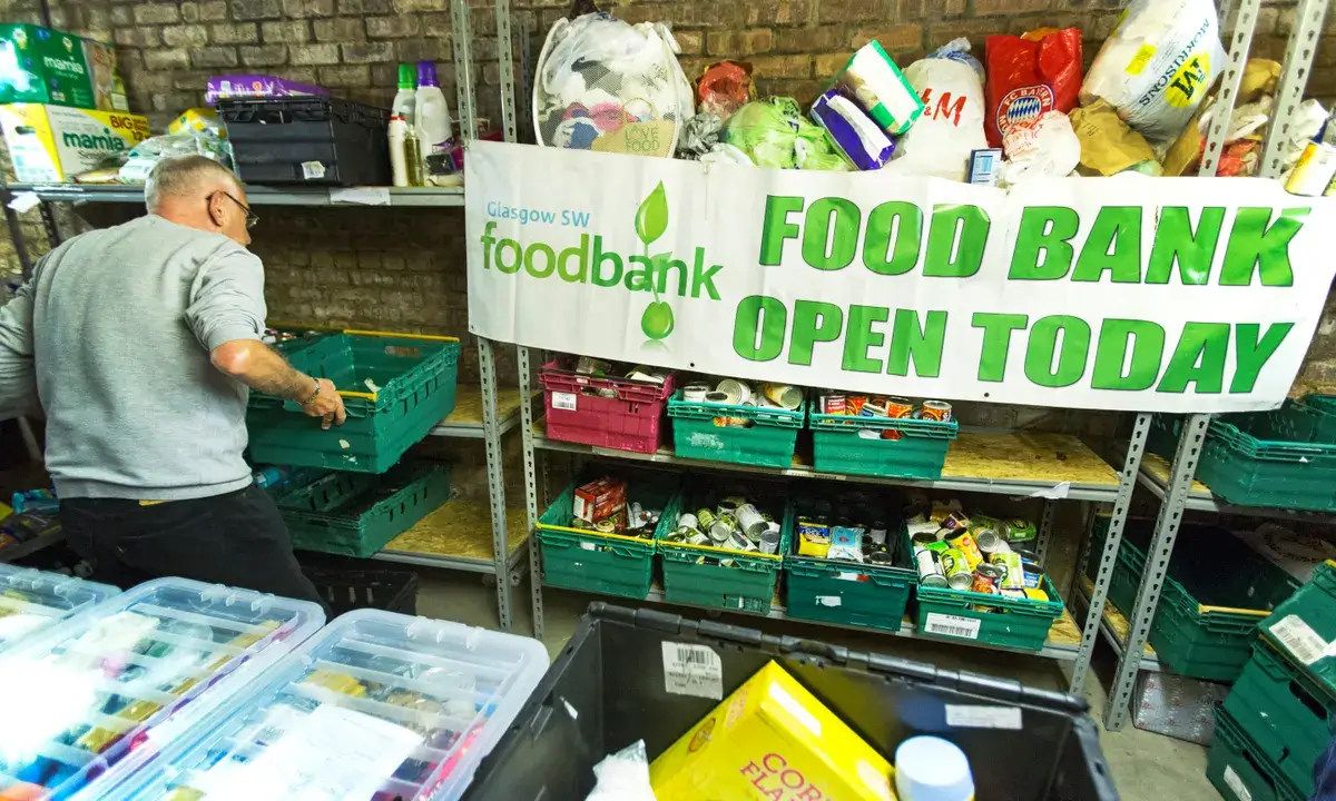 Food Bank Demand Soars (Again) As Inflation Crushes Working-Poor - Paine.TV