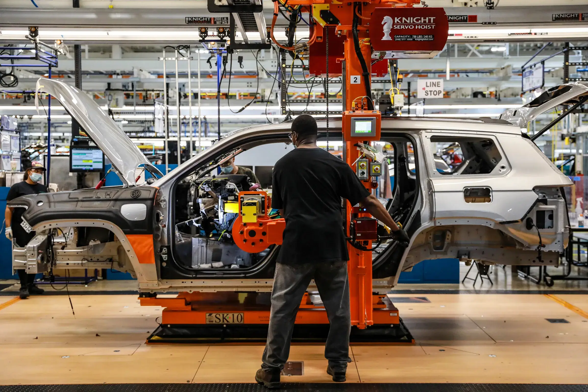 Merry Christmas, Auto Workers. Stellantis to Layoff 1,350 in Illinois ...